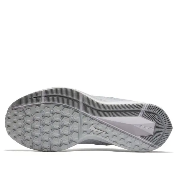 Nike Zoom Winflo 5 Athletic Sneakers