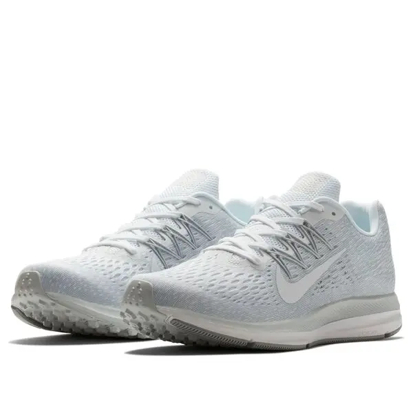 Nike Zoom Winflo 5 Athletic Sneakers - Black