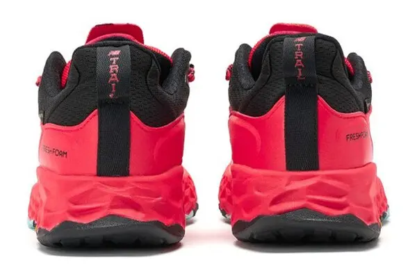 NEW BALANCE Fresh Foam Hierro V5 Gore-tex Sneakers - Red/black