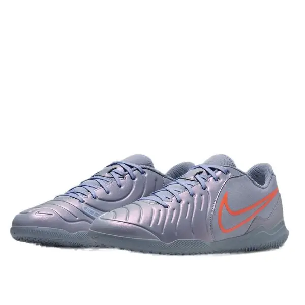 Nike Tiempo Legend Club Sneakers