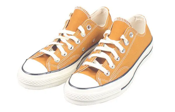 CONVERSE Chuck 70 Low Top Sneakers - Brown