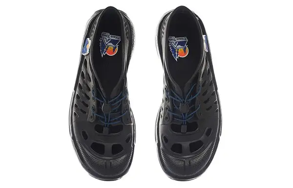 LI-NING Titan Trek Sneakers