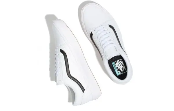 VANS Comfycush Old Skool Low Top Sneakers - White/black
