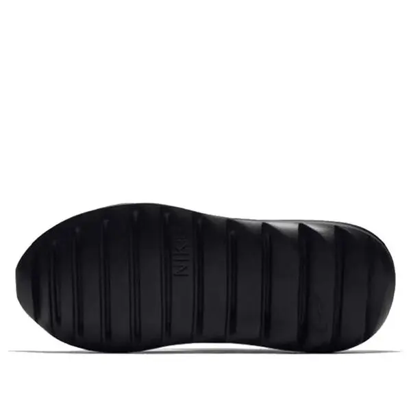 Nike Strappy Sandals - Black