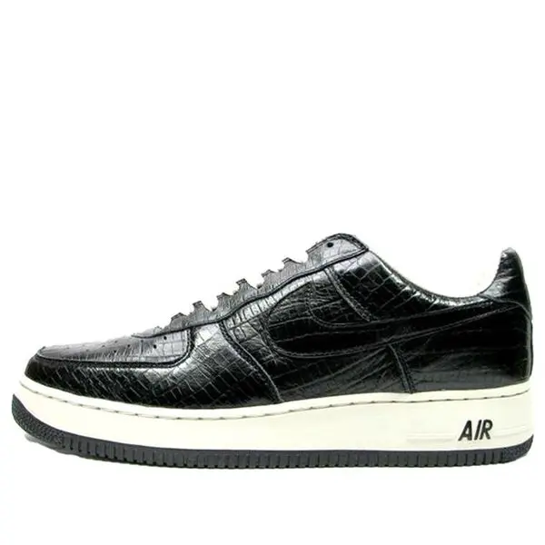 Nike Force 1 Low Top Sneakers - Black