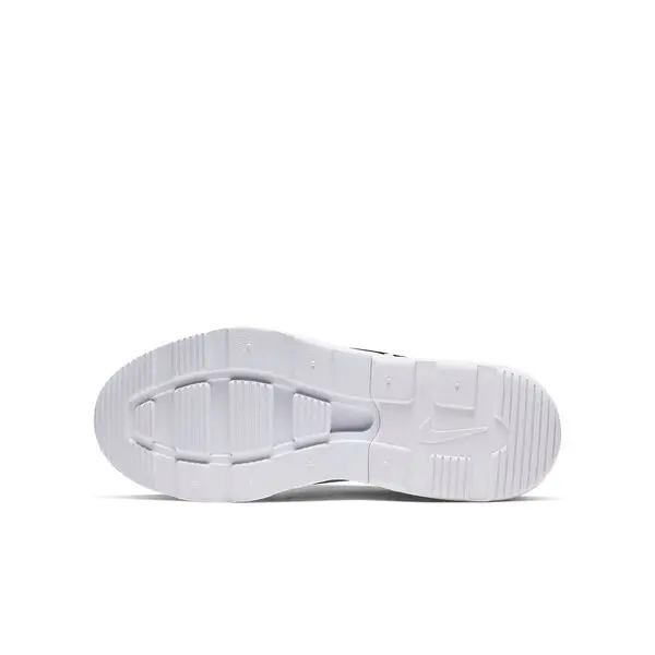 Nike Max Motion 2 Sneakers