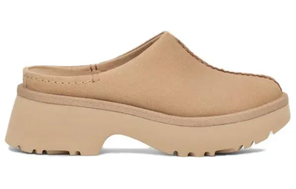 UGG New Heights Clog - Sand