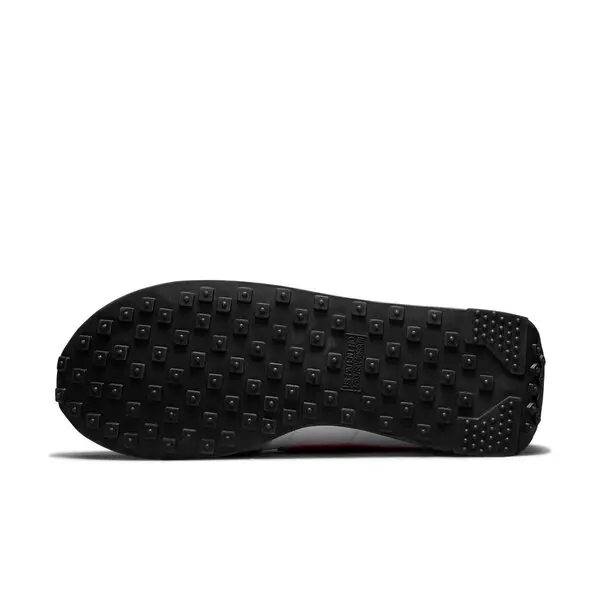 Nike Waffle Trainer 2 Athletic Sneakers - Grey/red