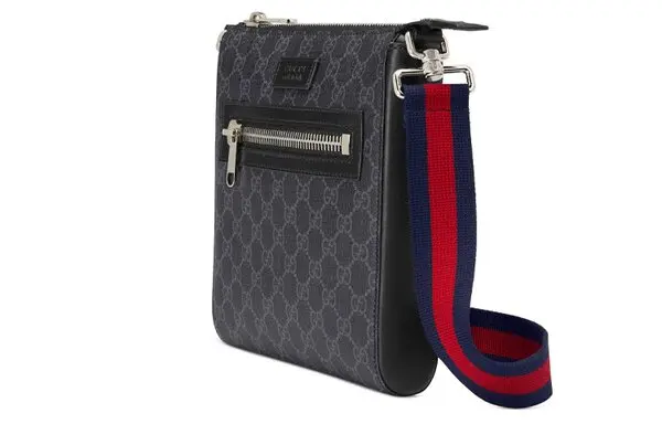 Gucci Gg Supreme Small Messenger Bag