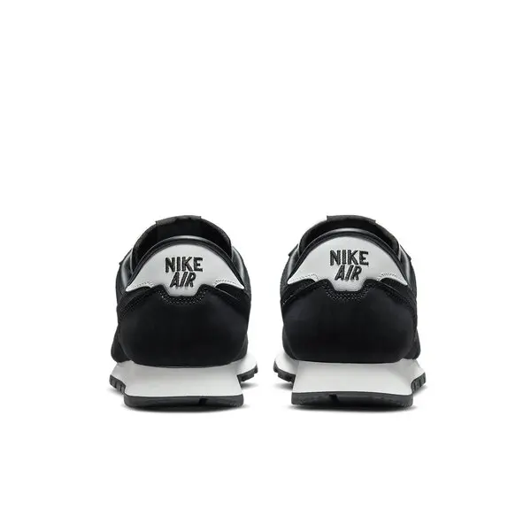 Nike Pegasus 83 Low Top Sneakers - Black