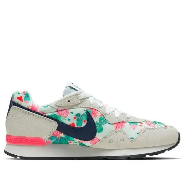 Nike N7 Venture Runner Sneakers - Greygreenred