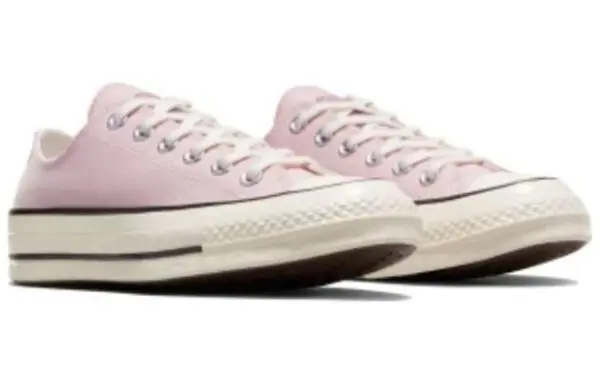 CONVERSE Chuck 70 Low Top Sneakers - Pink