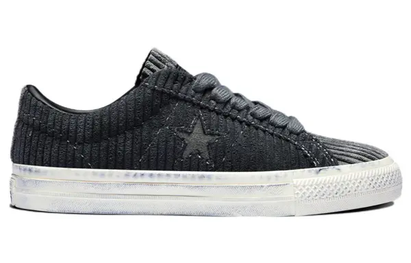 CONVERSE One Star Pro Low Top Sneakers - Black