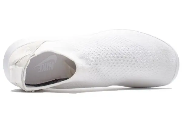 Nike Gakou Flyknit Triple