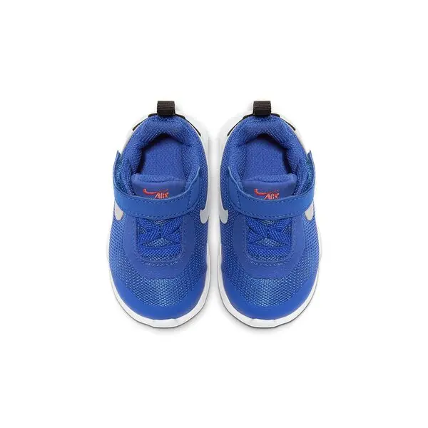 Nike Max Oketo Sneakers