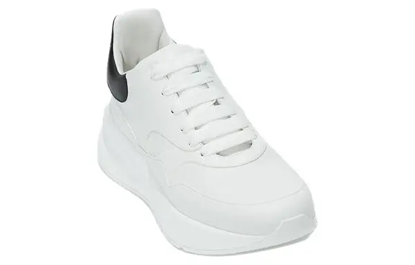 Alexander McQueen Oversized Runner Sneakers - White/black