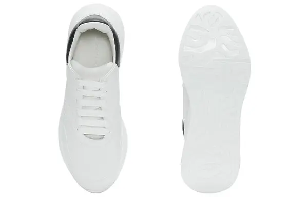 Alexander McQueen Oversized Runner Sneakers - White/black