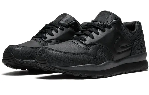 Nike Safari Sneakers - Black
