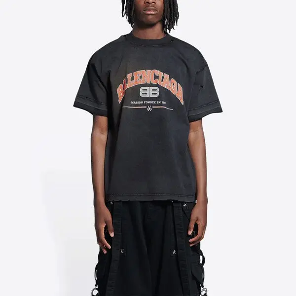 Balenciaga Maison T-shirt Medium Fit