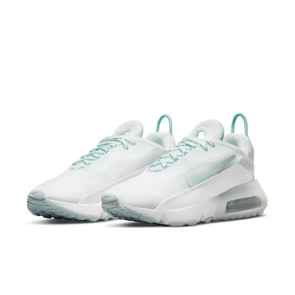 Nike Max 2090 Low Top Sneakers - White/green