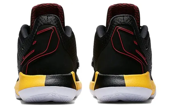 JORDAN Cp3 Xi "taxi" Sneakers