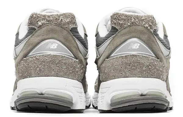 NEW BALANCE Invincible X N.hoolywood X 2002r Sneakers