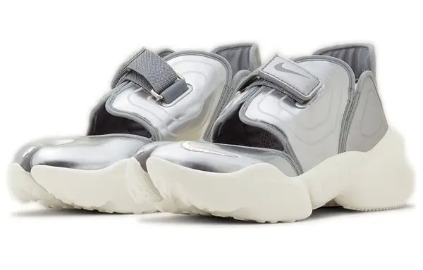 Nike Aqua Rift Sneakers - Silver