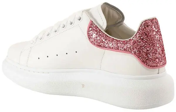 Alexander McQueen Oversized Glitter Sneakers - Beige/pink