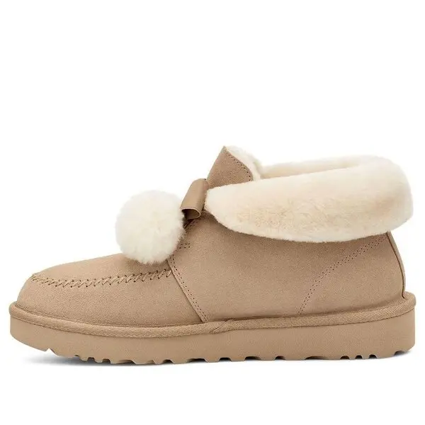 UGG Classic Short Boots - Beige