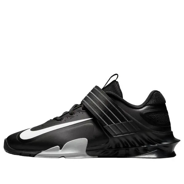 Nike Savaleos Athletic Shoes - Black/white