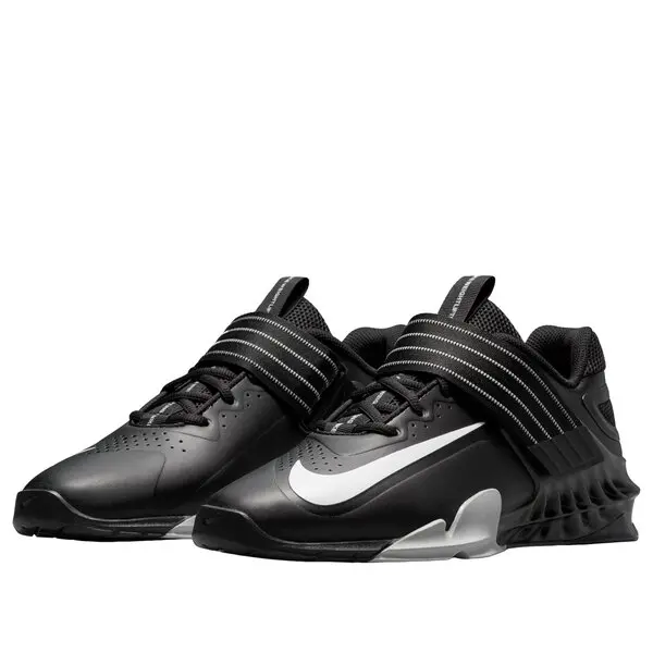 Nike Savaleos Athletic Shoes - Black/white