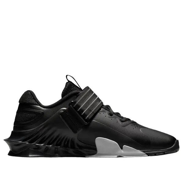 Nike Savaleos Athletic Shoes - Black/white