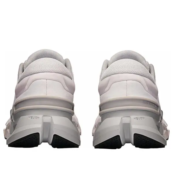 On Cloudflyer Sneakers - White/glacier