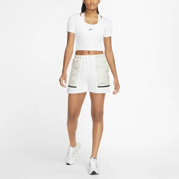 Nike Essential Cropped Short Sleeve Top