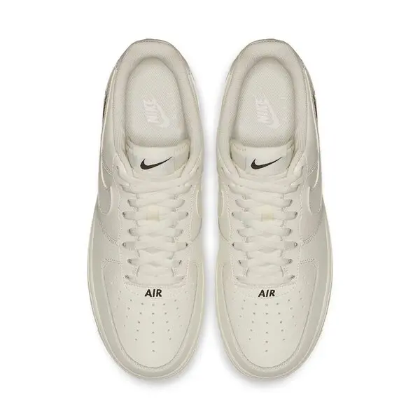 Nike Force 1 '07 Low Top Sneakers