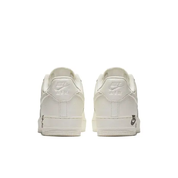 Nike Force 1 '07 Low Top Sneakers