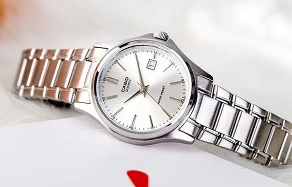 Casio Quartz Stainless Steel Analog Watch - Silver