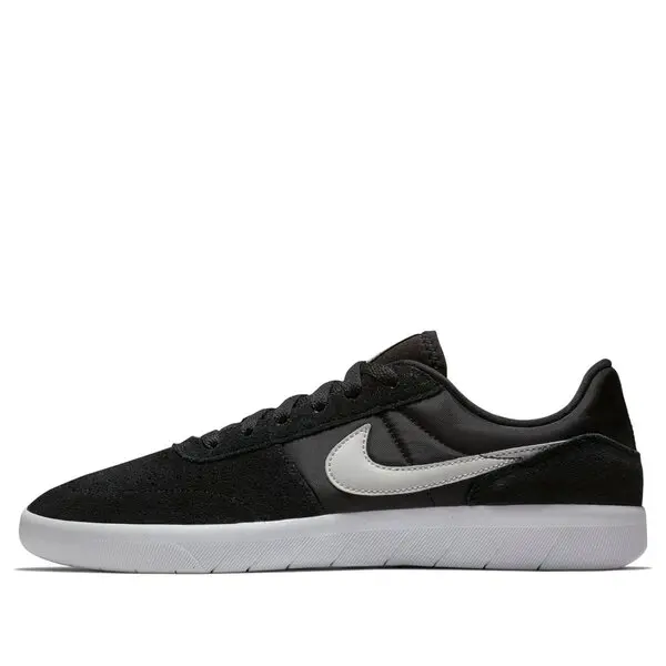 Nike Team Classic Sb Low Top Sneakers - Black