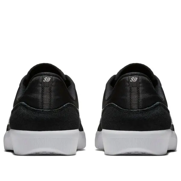 Nike Team Classic Sb Low Top Sneakers - Black