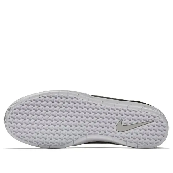 Nike Team Classic Sb Low Top Sneakers - Black