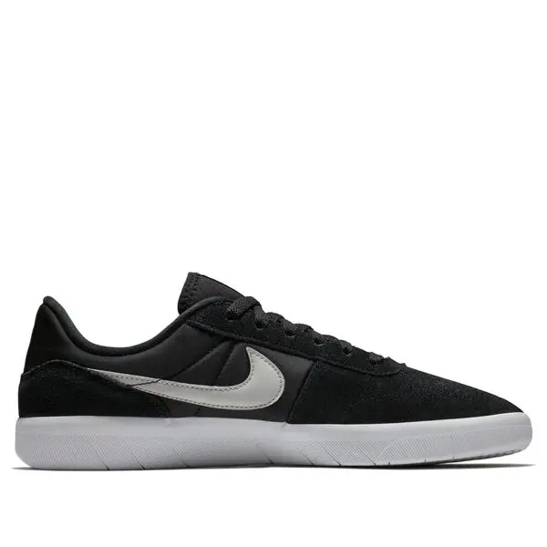 Nike Team Classic Sb Low Top Sneakers - Black