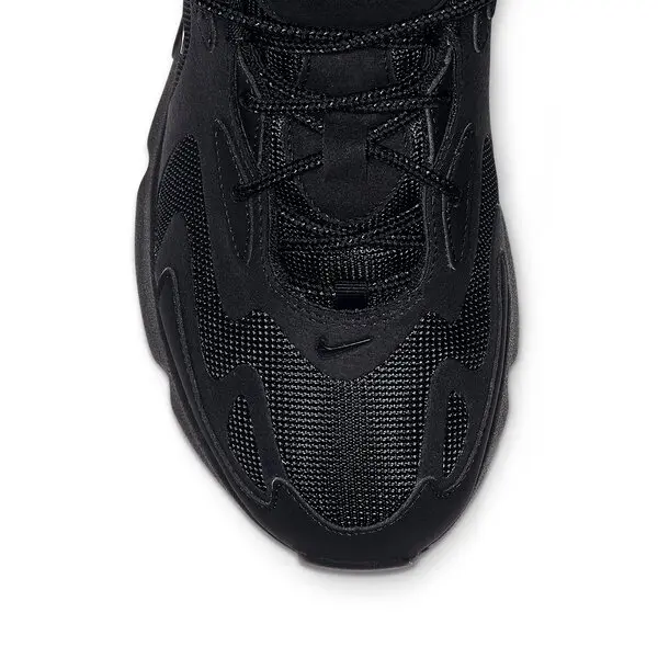 Nike Max 200 "triple - Black