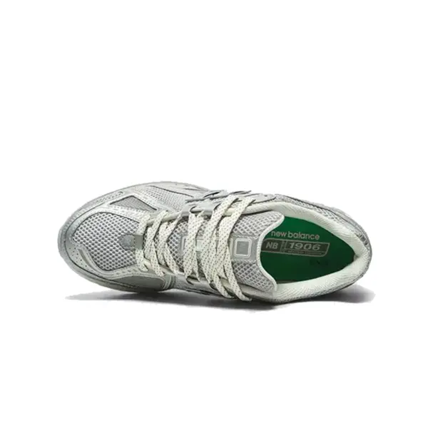 NEW BALANCE 1906r Sneakers