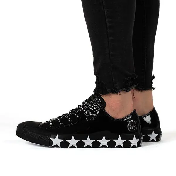 CONVERSE X Miley Cyrus Chuck Taylor All Star Low Patent 'stars