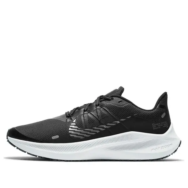 Nike Zoom Winflo 7 Shield Low Top Sneakers