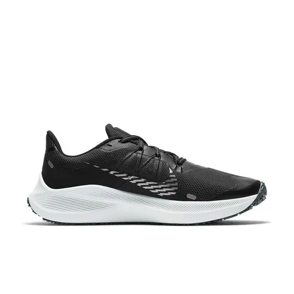 Nike Zoom Winflo 7 Shield Low Top Sneakers