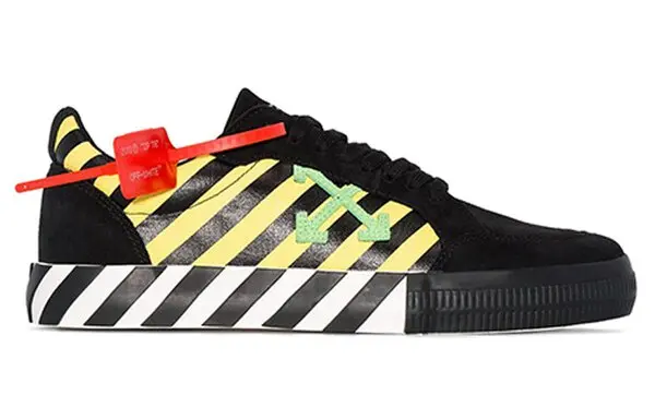 Off-White Low Top Sneakers - Black