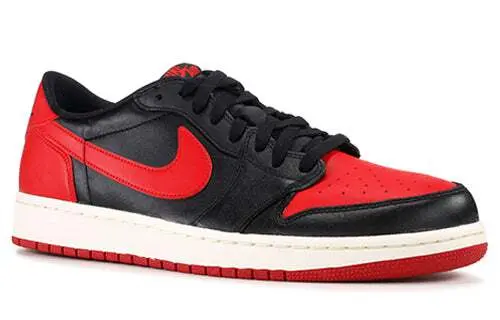 JORDAN 1 Retro Low Og "bred - Black/varsity Red-sail