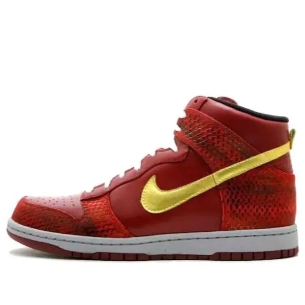 Nike Dunk High Sneakers - Red/gold