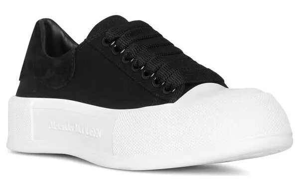 Alexander McQueen Deck Lace Up Plimsoll - Black/white
